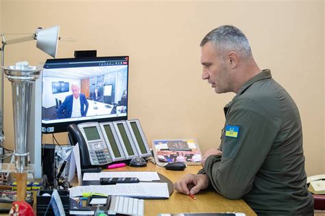 Віталій Кличко домовився з німецькими партнерами про відновлення аеропорту Київ Крылья Все