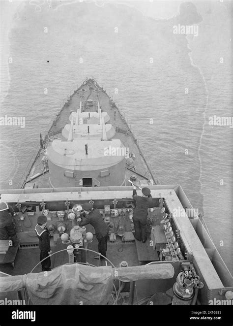 The Dido Class Light Cruiser Hms Bonaventure Of Britain In 1940 Features 525 Inch Gun Turrets