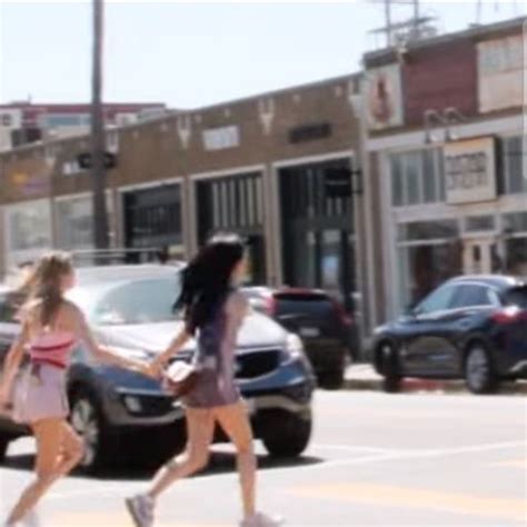 Pin By Holic On Maknae Girl Group Itzy Scenes