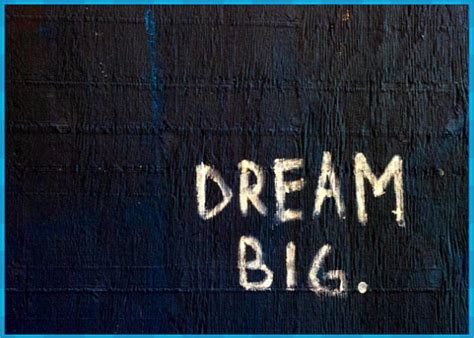 자동차 꿈 중앙선 침범 정면 충돌 교통사고 나는꿈