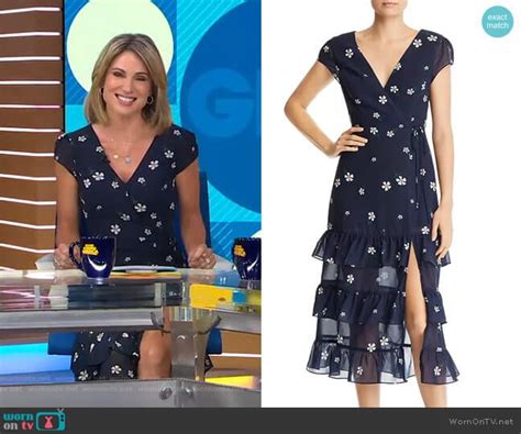 Wornontv Amys Navy Floral Wrap Dress On Good Morning America Amy