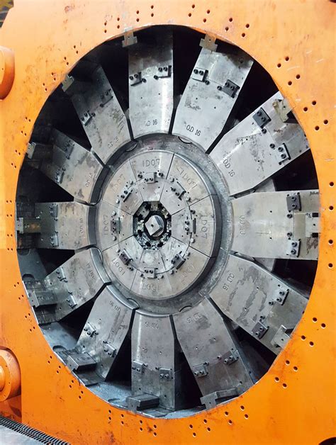 파이프 끝단 교정 유압 프레스