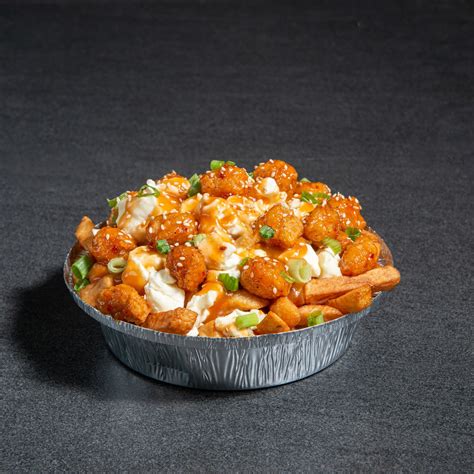 Pizza Salvatoré Le Plaisir Coupable Ultime La Poutine Facebook