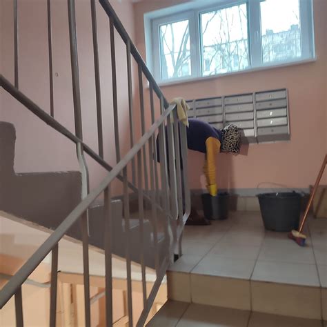 Сегодня 12 03 2025 на территории ООО ЖКС №1 Фрунзенского района работают Жилкомсервис №1