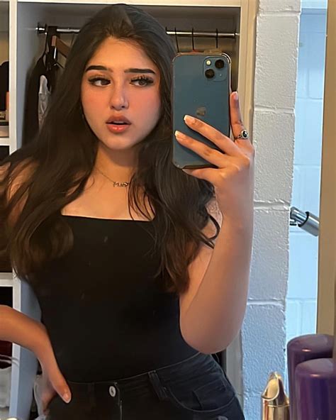 Aneesa R Pakibeauties