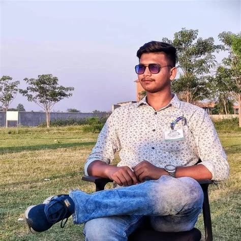 Souvik Saha Heyiamsouvik • Threads Say More