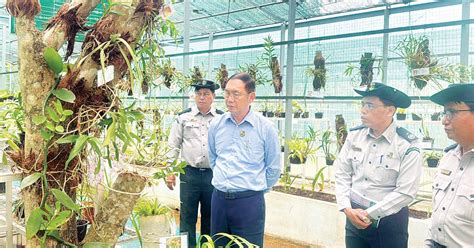 ပြည်ထောင်စုဝန်ကြီး ဦးခင်မောင်ရီ ပြင်ဦးလွင်မြို့ရှိ မြန်မာနိုင်ငံသစ်တောက