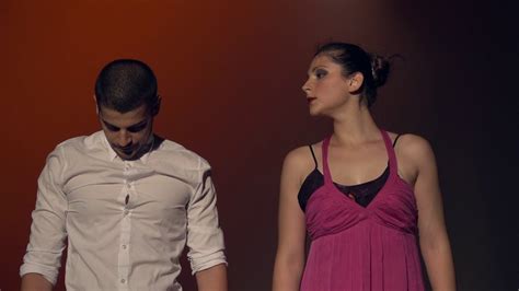 ДАМАТА С КАМЕЛИИТЕ Youtube