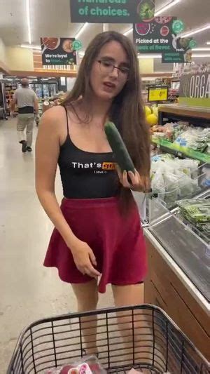 Interwebz Cam Whore Lilly Vig