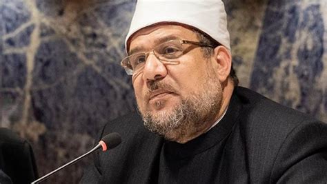 وزير الأوقاف ينعى رجائي عطية نقيب المحامين