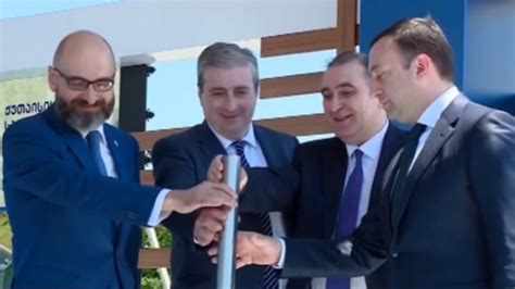 რატომ არ უნდა უსურვოთ ქალებს “ქალური ბედნიერება” • ფემინიზმი • ქალთა უფლებები • Netgazeti Ge