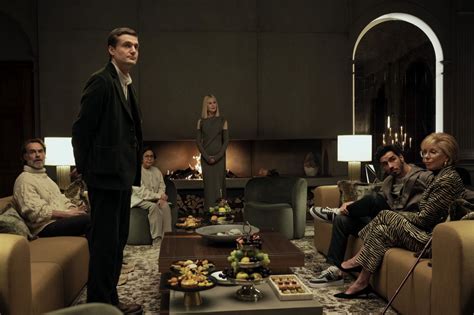 Появились кадры второго сезона «Девяти совсем незнакомых людей