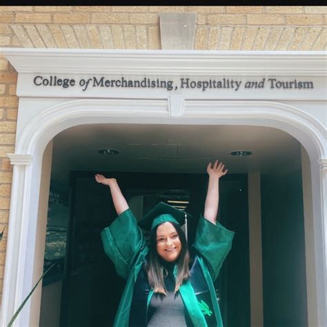 Michelle Epperson E Commerce Shoot Coordinator Neiman Marcus Group