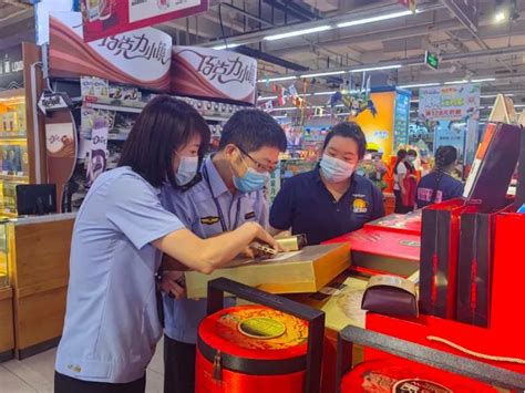 西安市经开区市场监管局发挥网格化监管优势规范月饼市场经营秩序