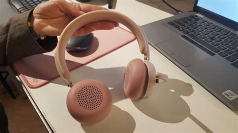 Logitech Zone Wireless Review Ai And Performance Married To A Somewhat Perfect Union Techradar