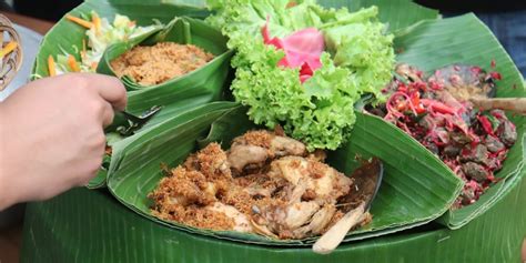 Mengenal Pecel Pitik Kuliner Wajib Di Upacara Adat Banyuwangi