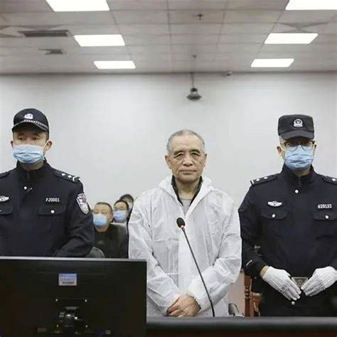 损失17亿余元！甘肃一干部受贿、滥用职权被公开审理杨志强被告人公司