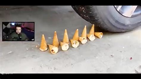 له کردن وسایل کیوت زیر ماشین5بسته خلال دندون خورد شد