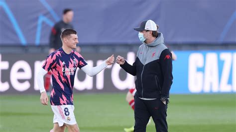 Кроос Поздравления за този който успее да подпише с Клоп