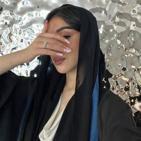 صباح الخير 💙 سؤال للنقاش موضوع اني المرأه تنزل تصلي التراويح ف الجامع بتاخد ثواب ولا حسناتها