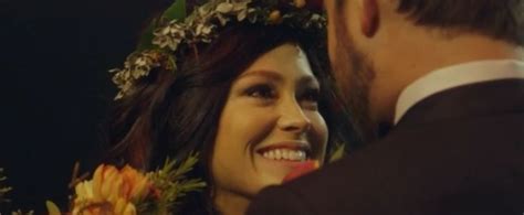 Kari Jobe And Cody Carnes Share Wedding Footage On 1 Year Anniversary Tcb Kari Jobe Kari