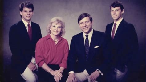 Menendez Brothers Timeline A Look At The Murders The Trials And The