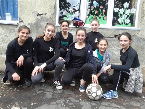 ინაშაურის საჯარო სკოლის მოსწავლე გოგონებმა ფეხბურთში პირველი ადგილი დაიკავეს ეტალონი