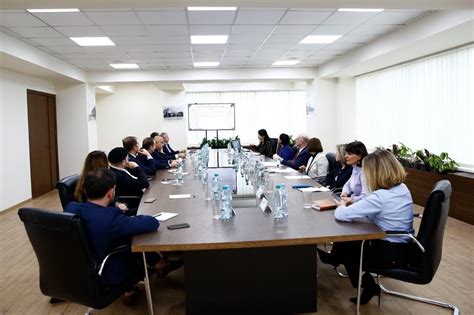 სამუშაო დროის აღრიცხვის არსებულ პრაქტიკაზე იმსჯელეს ოკუპირებული ტერიტორიებიდან დევნილთა შრომის