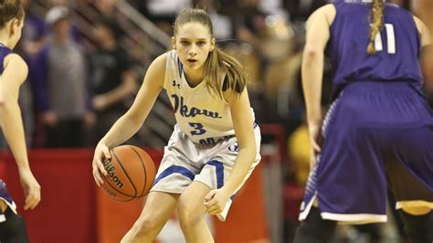 Robinson Named Glvc Player Of The Week College Jg