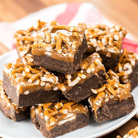 Salted Pretzel And Caramel Fudge Easy Dessert Recipe