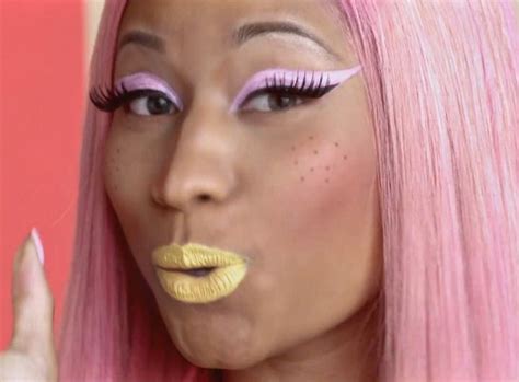 Nicki Minaj Super Bass Makeup