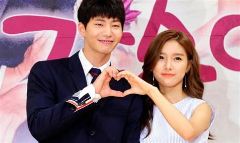 Kim So Eun Y Song Jae Rim Niegan Rumores De Citas Kpoplat