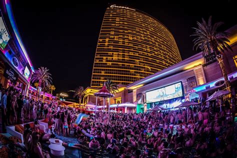 Las Vegas Pool Venue Encore Beach Club Announces Return Of Night Swim Parties The