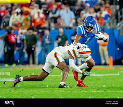 Phoenix Usa 08th Jan 2026 Ole Miss Wr Dezhaun Stribling 1 Stiff