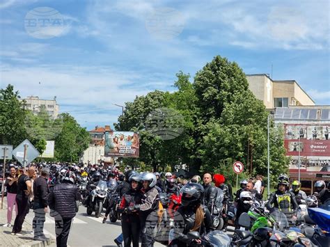 Хиляди рокери преминаха по централните улици на Ямбол в мотошествие част от националния
