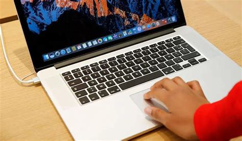 Macbook How To Scroll With Trackpad