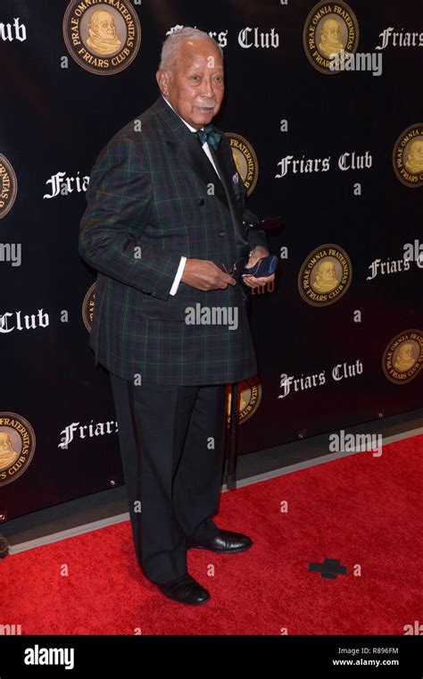 Friars Club Honours Billy Crystal With Entertainment Icon Award At