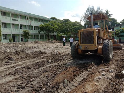 မဟာအောင်မြေမြို့နယ် အမှတ် ၂၄ အခြေခံပညာအထက်တန်းကျောင်း၌ ကျောင်းစု‌ဝေးသဘင်သာယာလှပစေရန် မြေညှိခြင