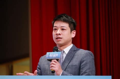 抖內金去向說詞前後不一 「四叉貓」批許甫：愛說謊的騙子