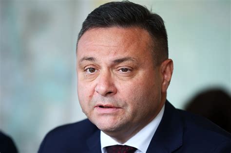 След обвинения в конфликт на интереси шефът на Топлофикация София