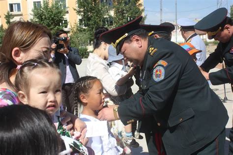 “Энхийг сахиулагч гэр бүл” тэмдэг гардууллаа