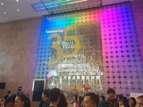 九月香港珠宝展市场回暖：珍珠、祖母绿涨势明显，钻石量升价跌