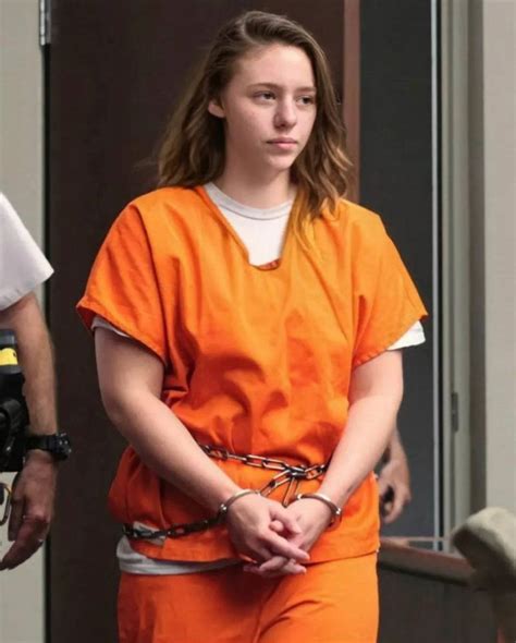 Female Prisoner In Court By Ashnagopal On Deviantart