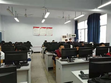 计算机应用技术基础实训室 人工智能学院 重庆工贸职业技术学院