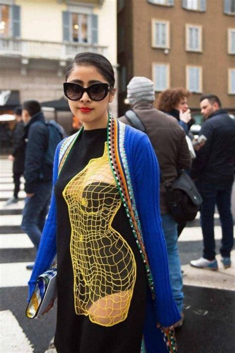 Сексуальное платье из сетки и футболки | Идеи наряда, Наряды, Одежда