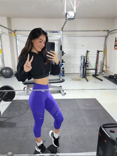 Foot Model Posing In The Gym In Stinky Sneakers Feetplaza