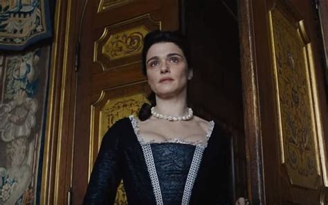 The Favourite Trailer First Look At Rachel Weisz And Olivia Colmans Bawdy Queen Anne Drama