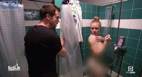 Denise Duck Nackt Nacktbilder Playboy Nacktfotos Fakes Oben Ohne