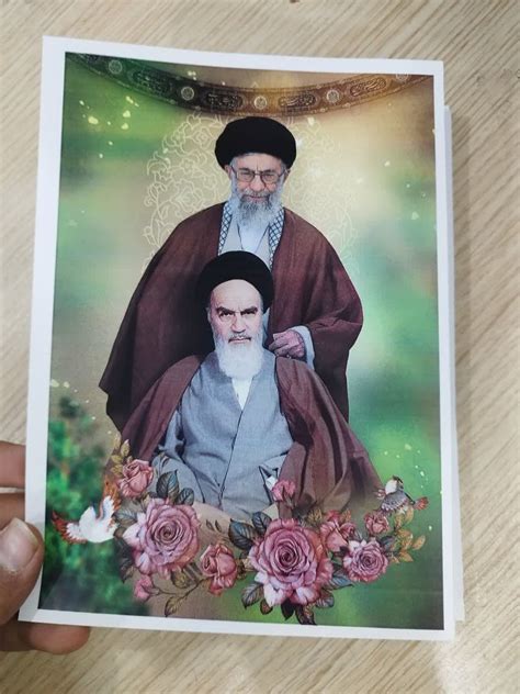 پوستر امام و رهبری با کیفیت فوق العاده شهدا مارکت