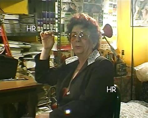 90s Secret Sex In Italian With Exhibitionist Wives 1 Xhamster